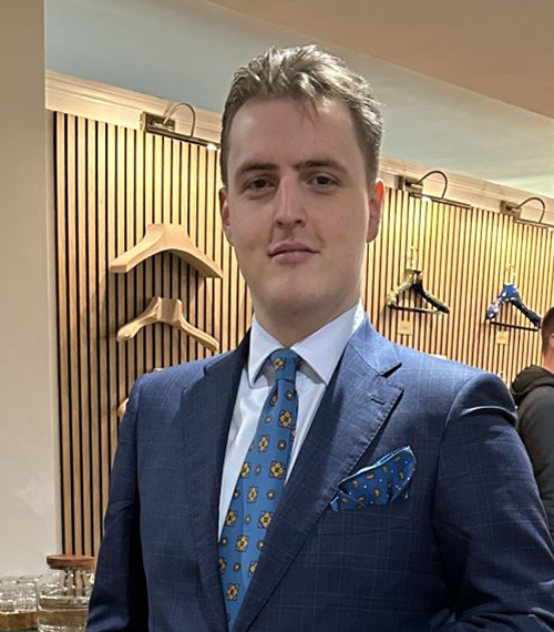 OUR TEAM | Suited Booted Centre